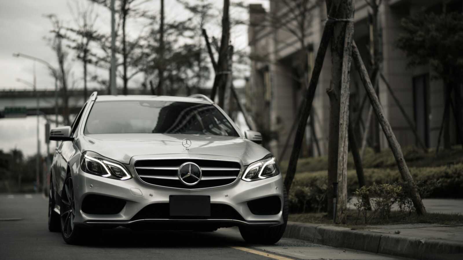Mercedes-Benz E-Class Wallpapers (57 images) - WallpaperCat