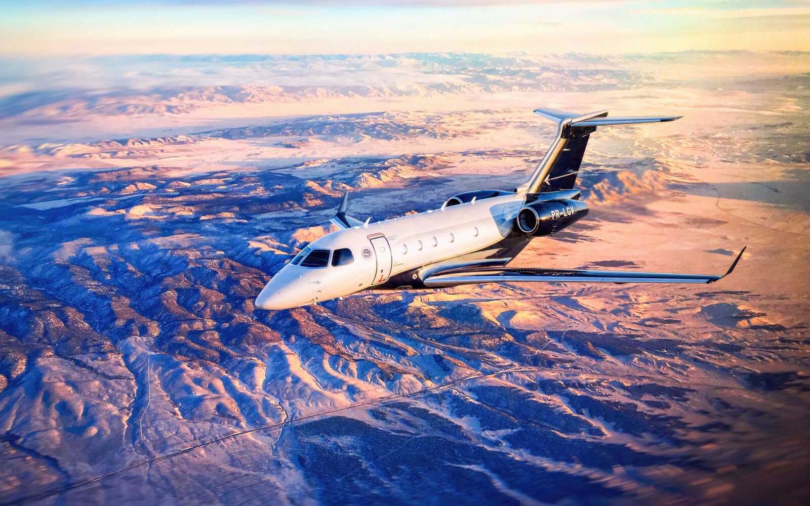 Bombardier Aerospace Wallpapers (43 images) - WallpaperCat
