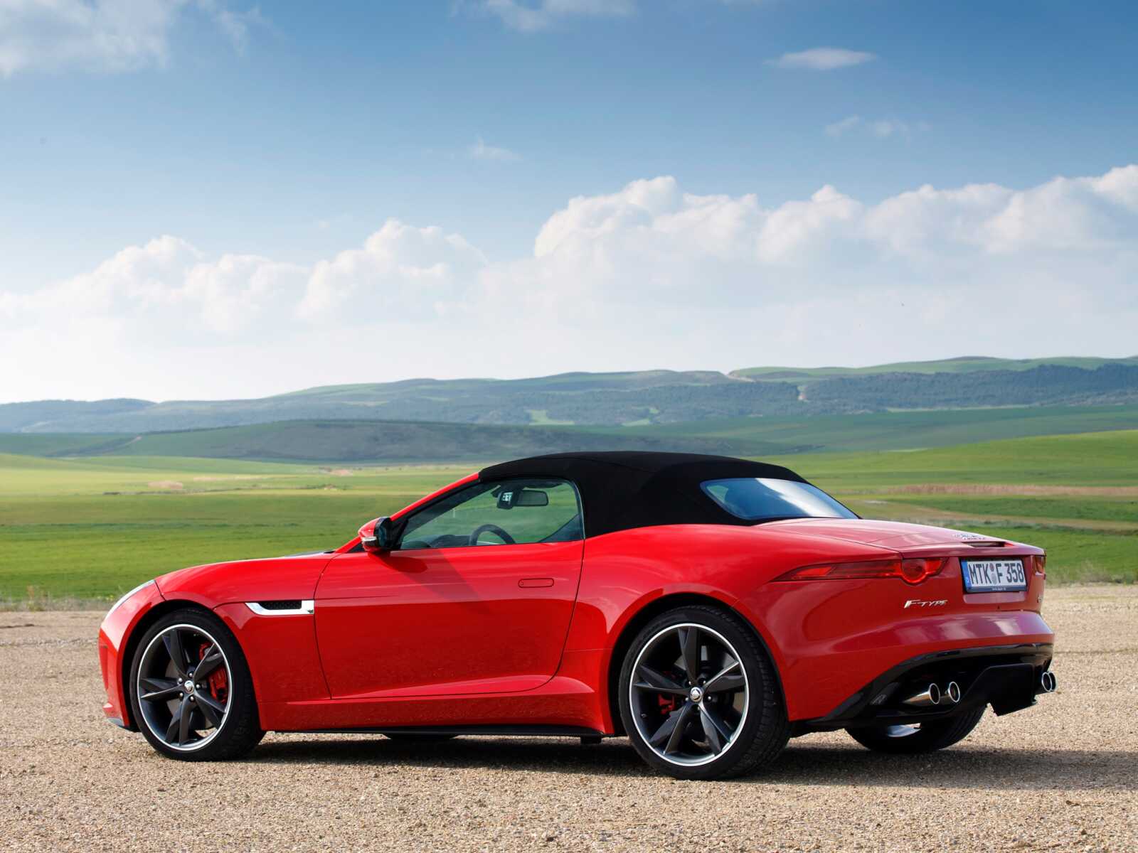 Jaguar F-TYPE Wallpapers (97 images) - WallpaperCat