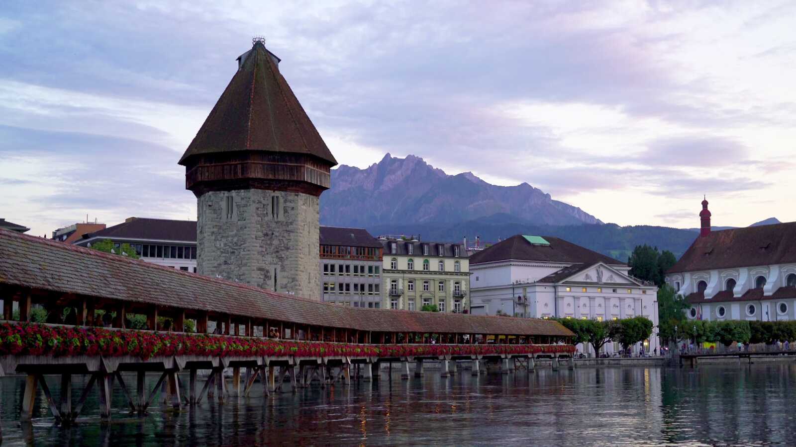 Chapel Bridge Wallpapers (31 images) - WallpaperCat