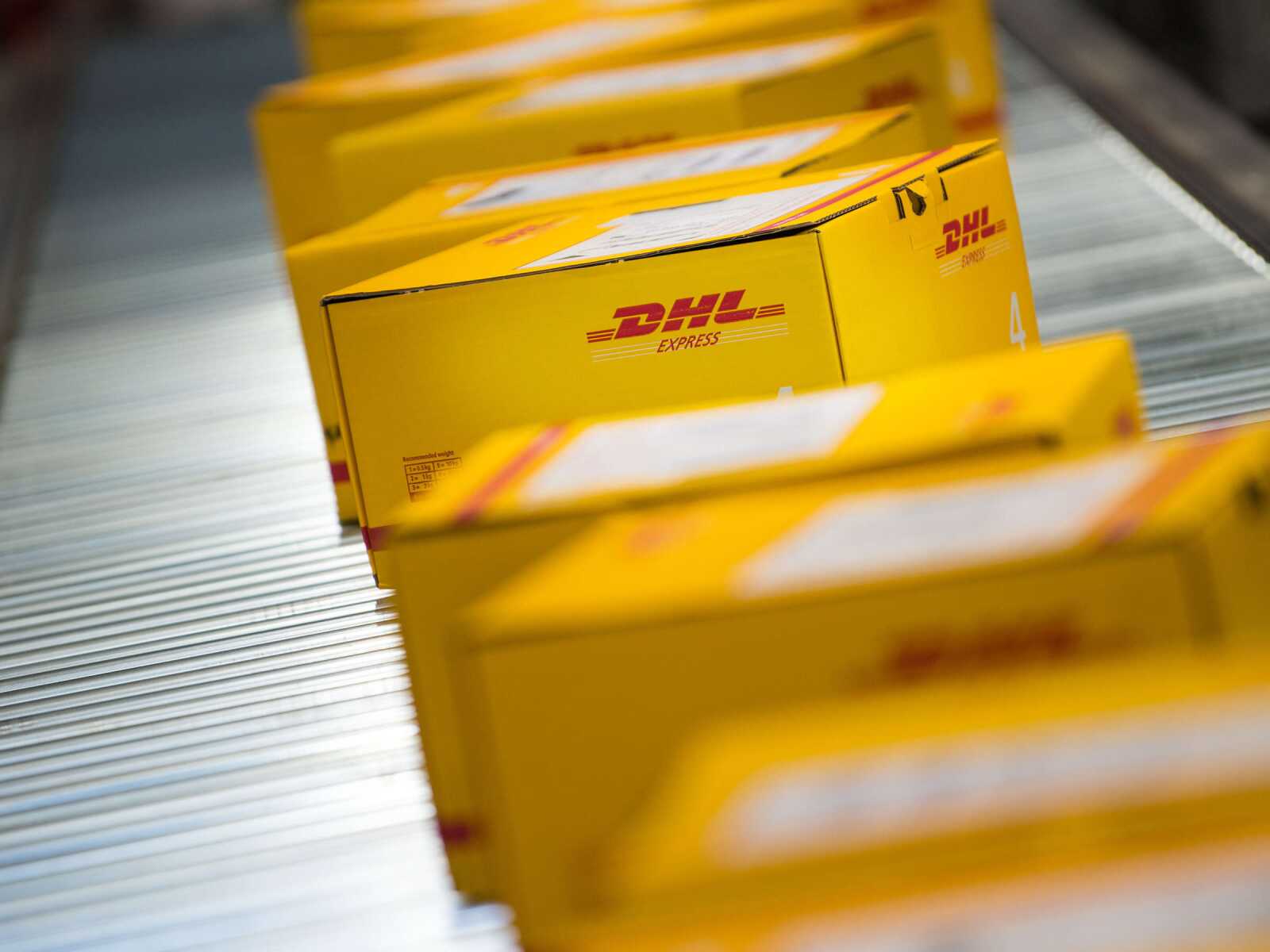 DHL Wallpapers (39 images) - WallpaperCat