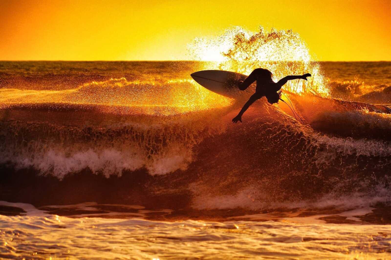 Girl Surfing Wallpapers (67 images) - WallpaperCat