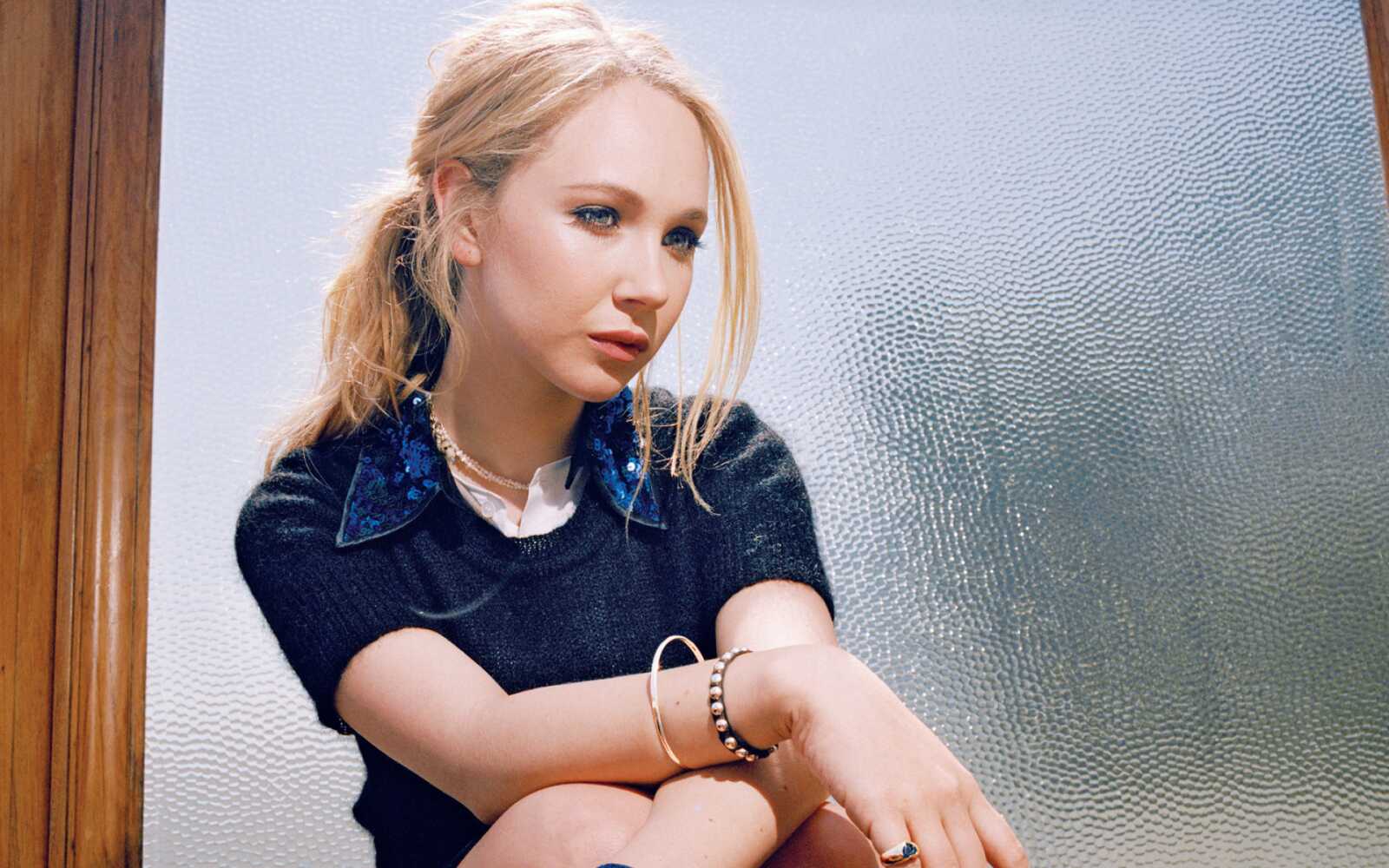 Juno Temple Wallpapers (45 images) - WallpaperCat