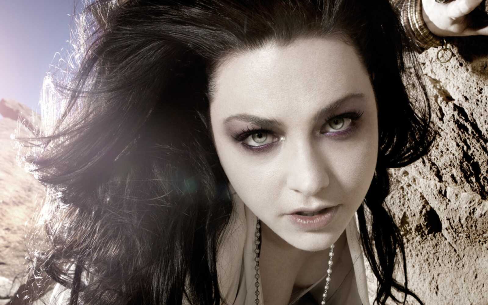 Evanescence Wallpapers (22 images) - WallpaperCat