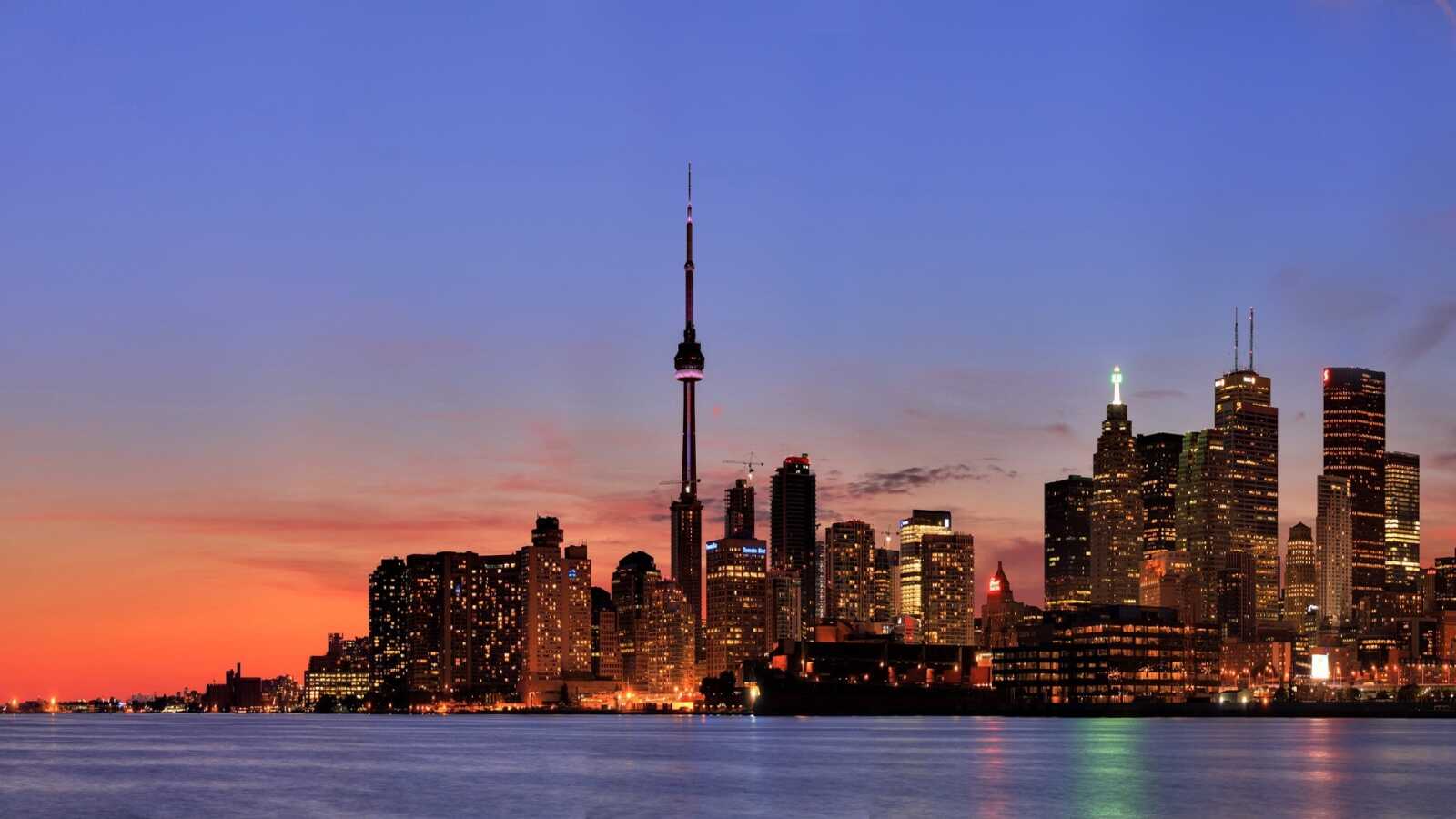 CN Tower (Canada) Wallpapers (46 images) - WallpaperCat