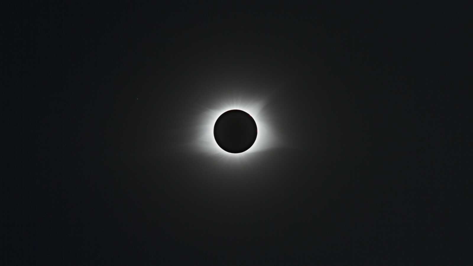 Solar Eclipse Wallpapers (28 images) - WallpaperCat