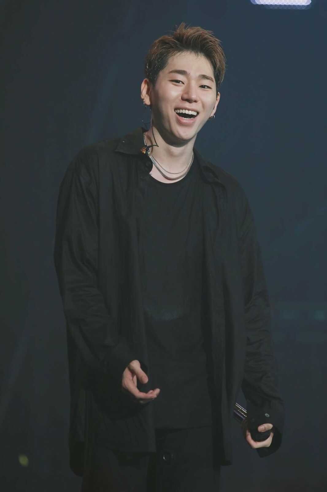 Zico (Rapper) Wallpapers (31 images) - WallpaperCat