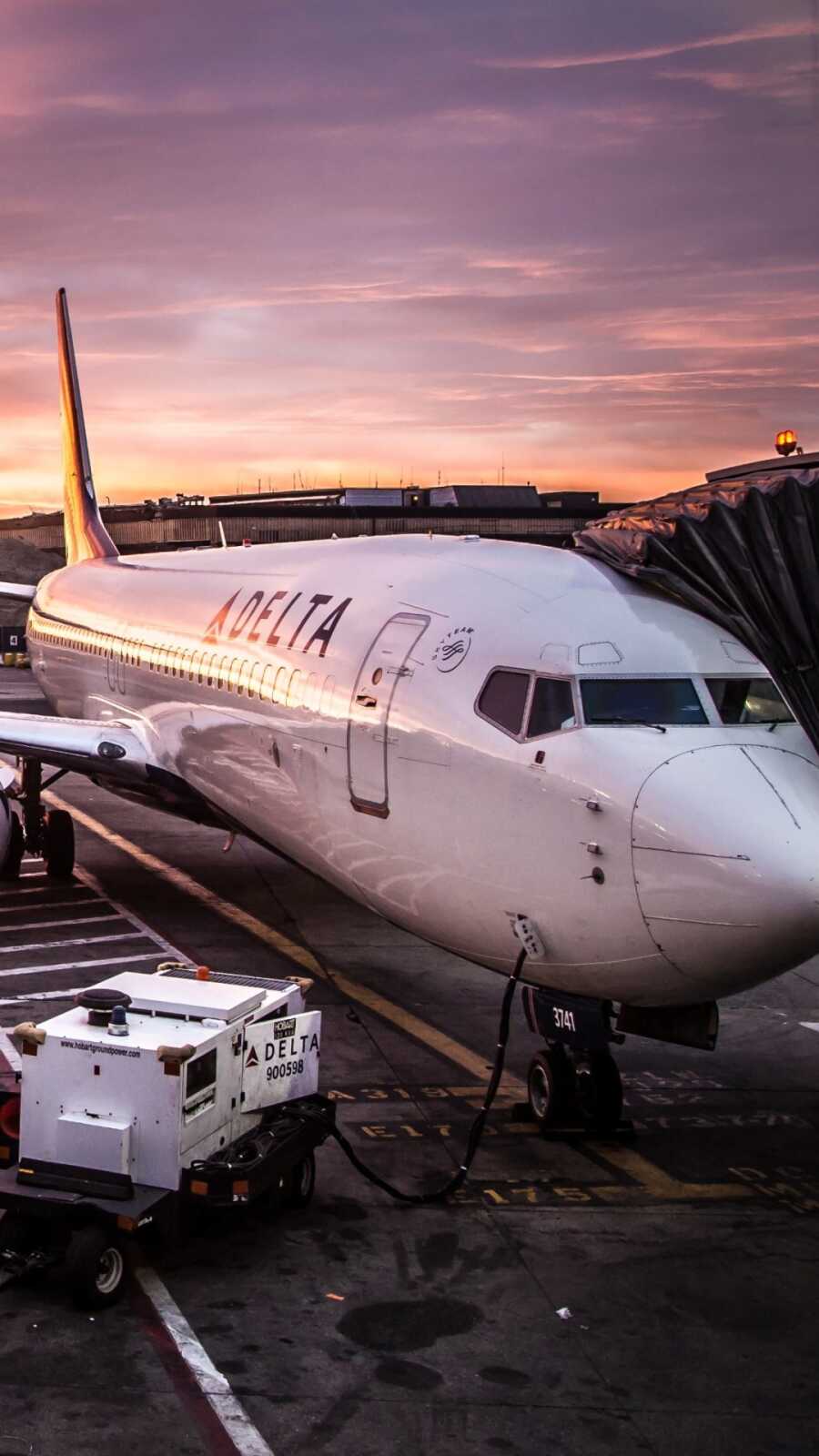 Boeing 737 Wallpapers (36 images) - WallpaperCat