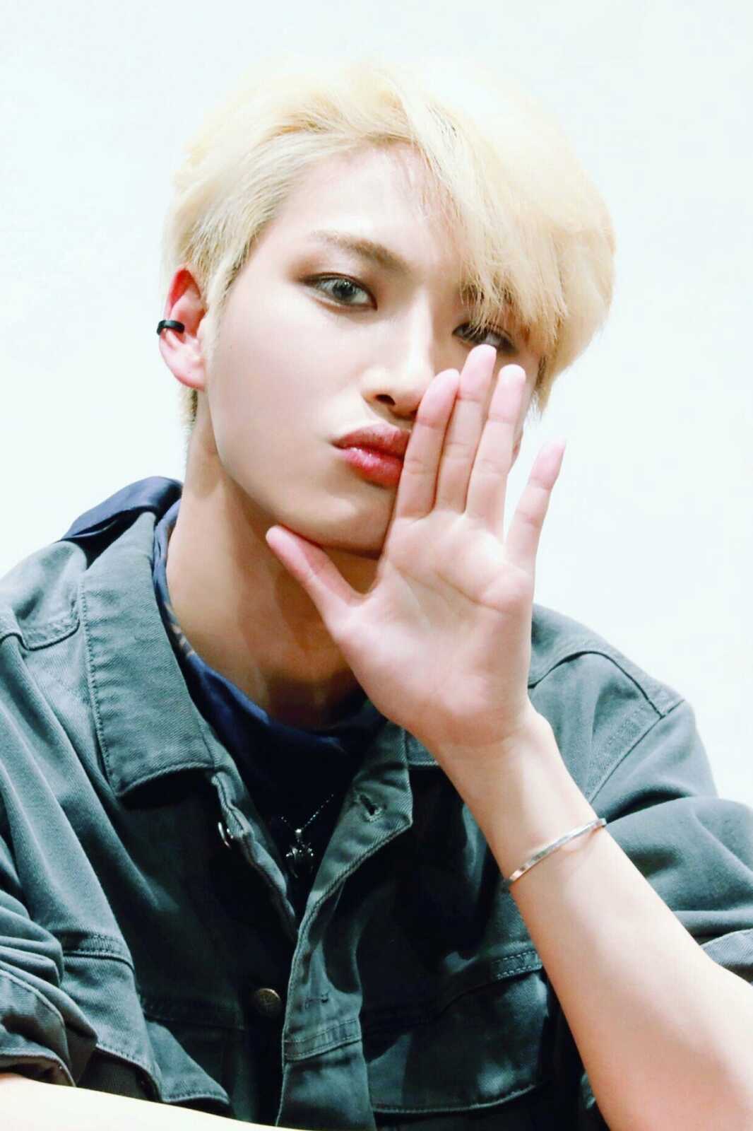 Park Seong Hwa Wallpapers (46 images) - WallpaperCat