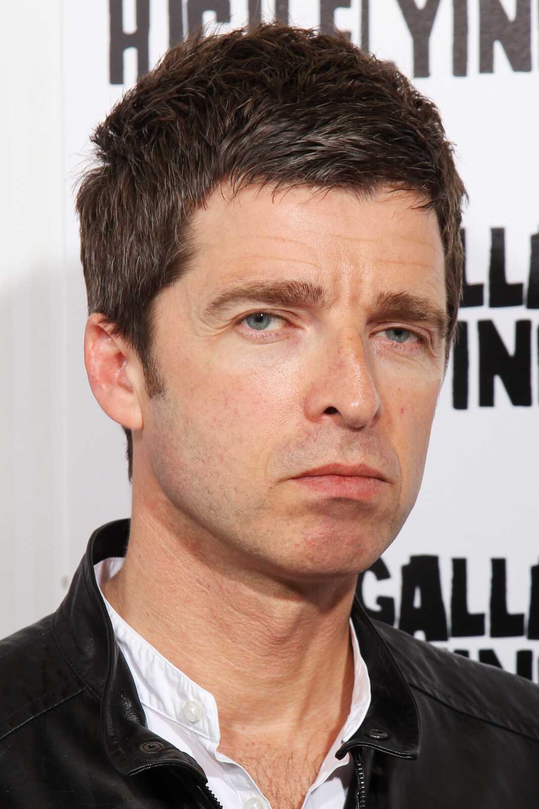 Noel Gallagher Wallpapers (40 images) - WallpaperCat