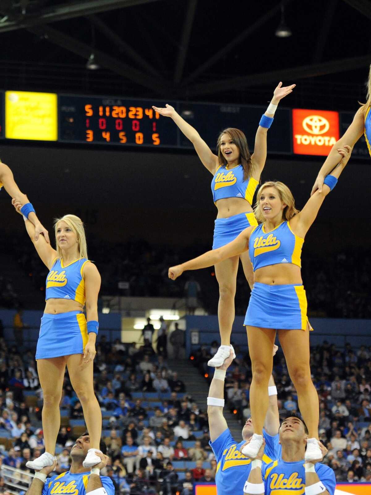 Cheerleader Wallpapers 31 Images Wallpapercat