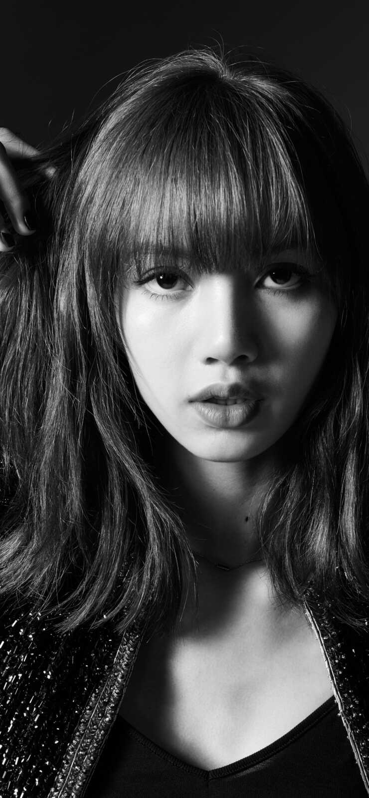 Lisa (Blackpink) Wallpapers (29 images) - WallpaperCat