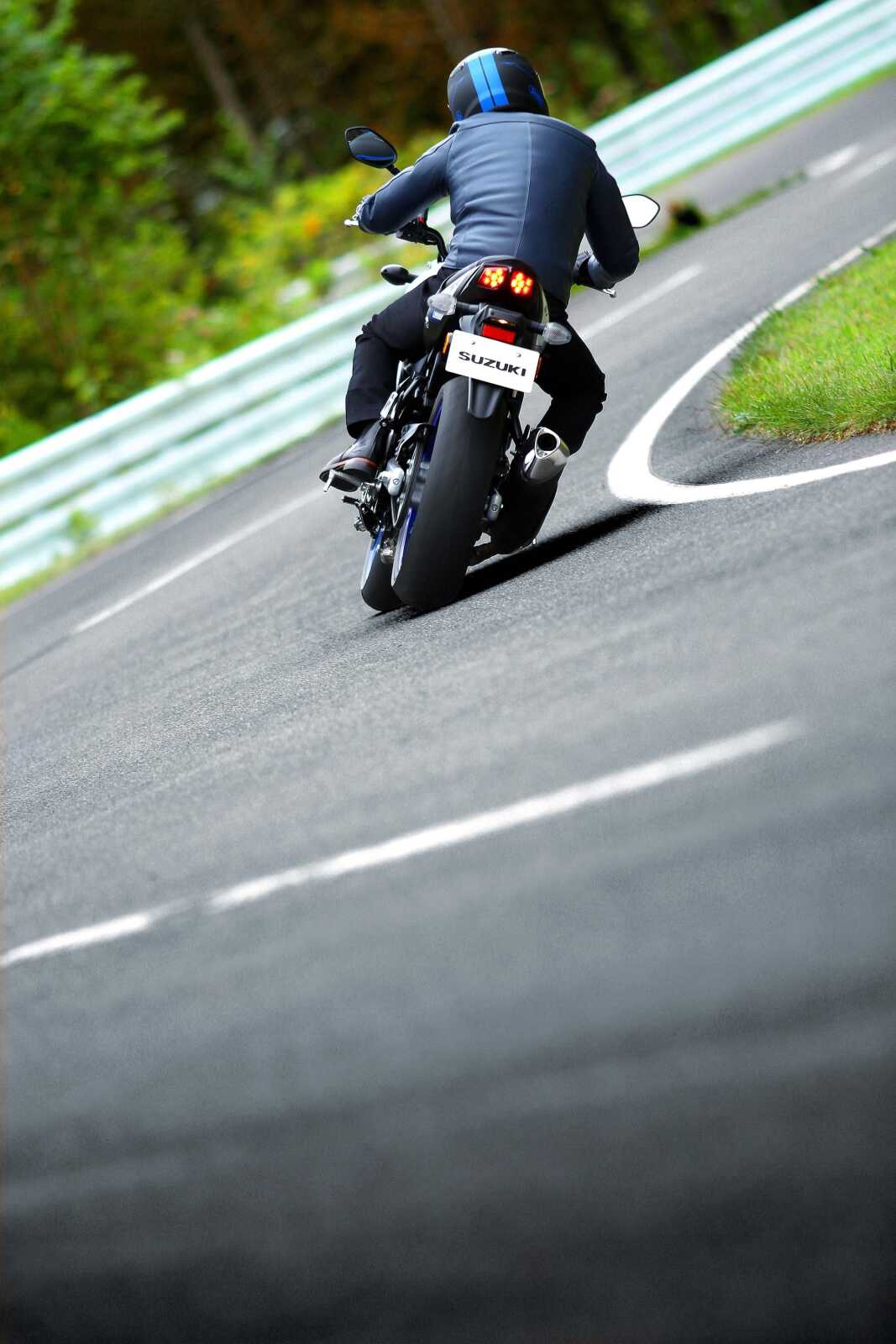 Suzuki SV650 Wallpapers (46 images) - WallpaperCat