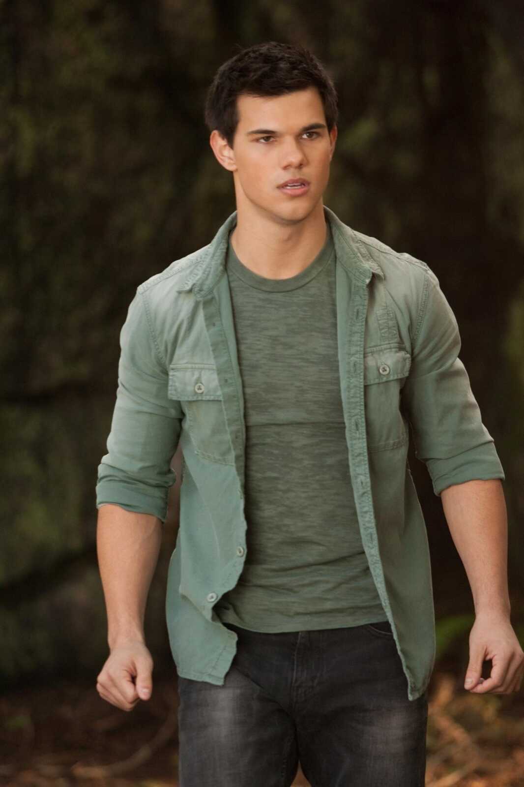 Jacob (Twilight) Wallpapers (21 images) - WallpaperCat