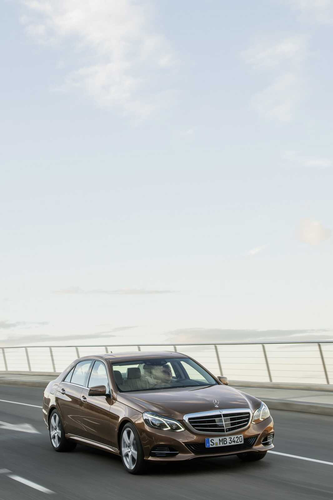 Mercedes-Benz E-Class Wallpapers (57 images) - WallpaperCat