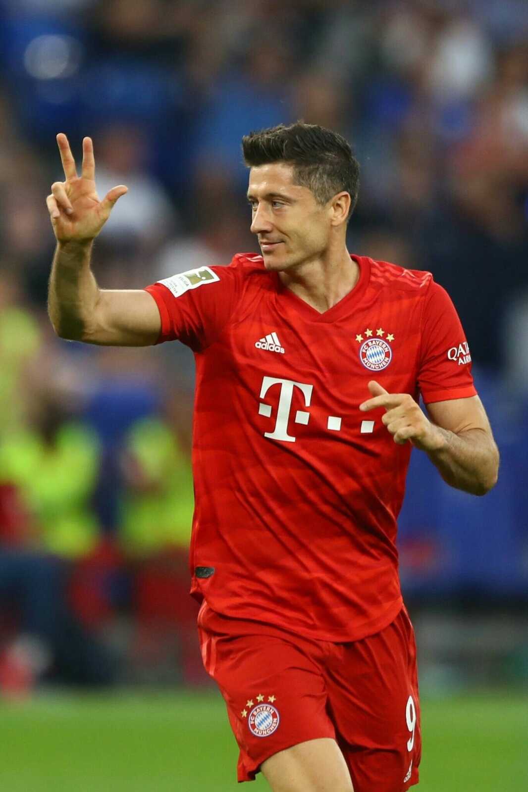 Robert Lewandowski Wallpapers (30 images) - WallpaperCat