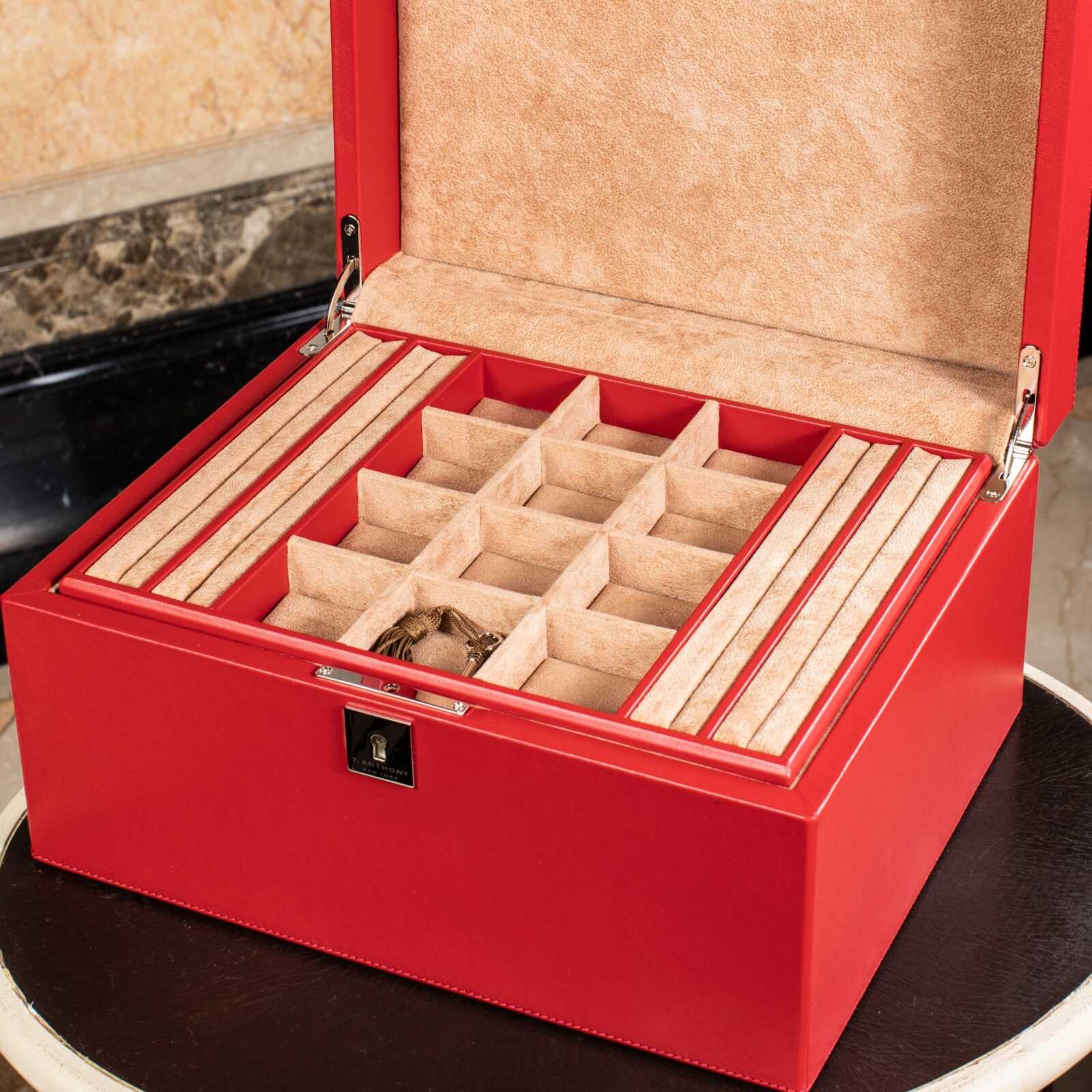 Jewelry Box Wallpapers (26 images) - WallpaperCat