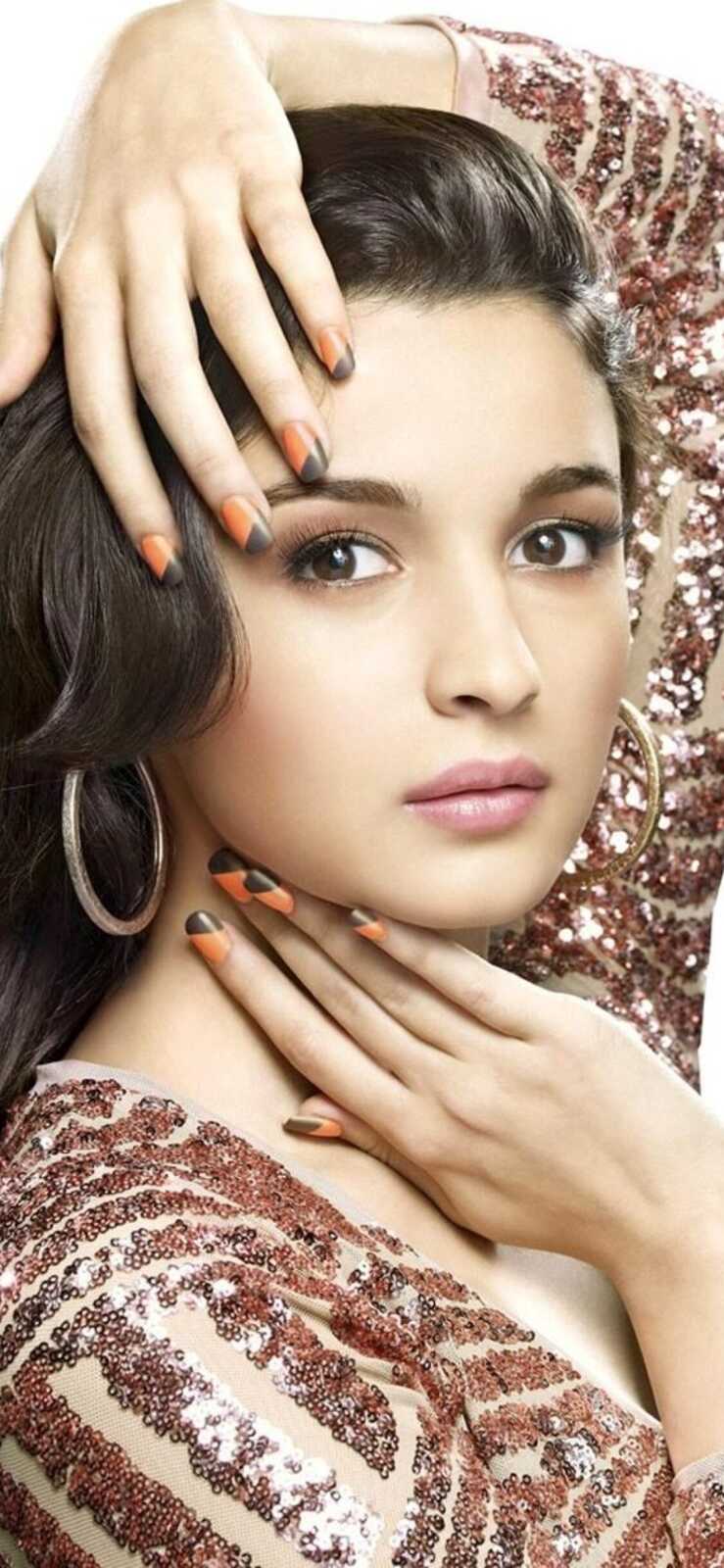 Alia Bhatt Wallpapers (45 images) - WallpaperCat