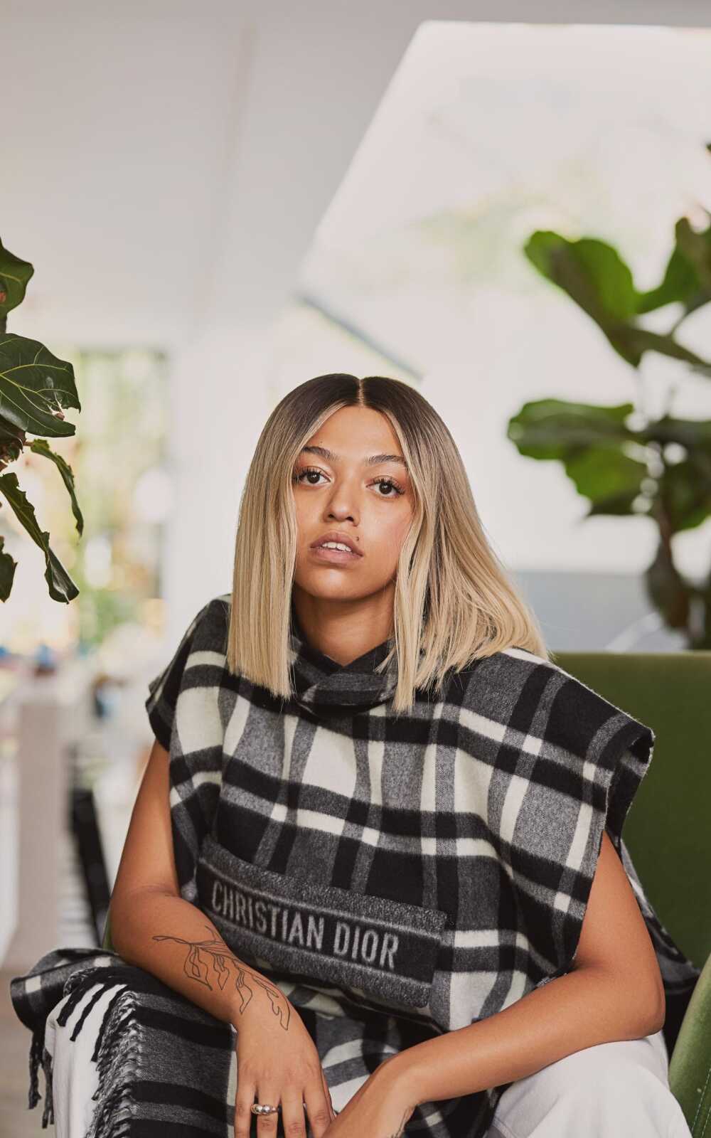 Mahalia Burkmar Wallpapers (8 images) - WallpaperCat