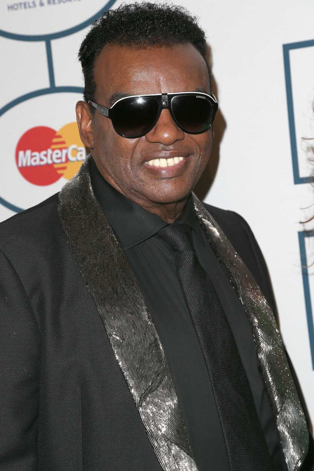 Ronald Isley Wallpapers (17 images) - WallpaperCat