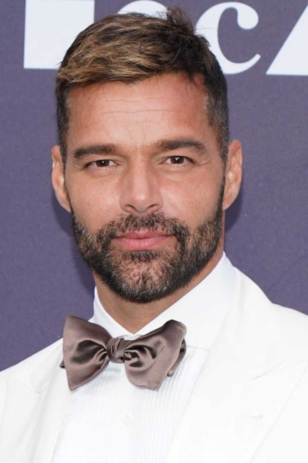 Ricky Martin Wallpapers (35 images) - WallpaperCat
