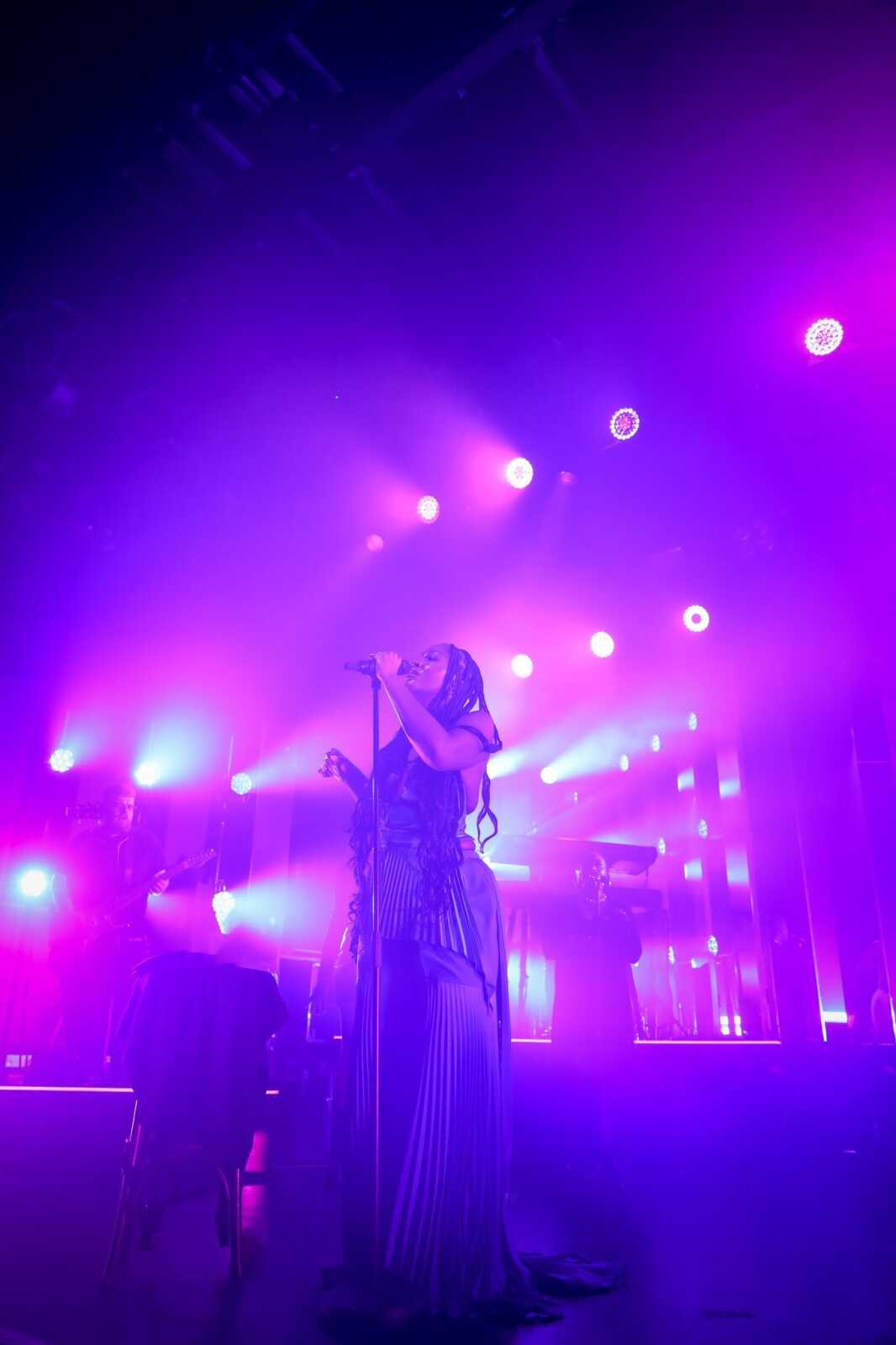 Tems (Singer) Wallpapers (25 images) - WallpaperCat