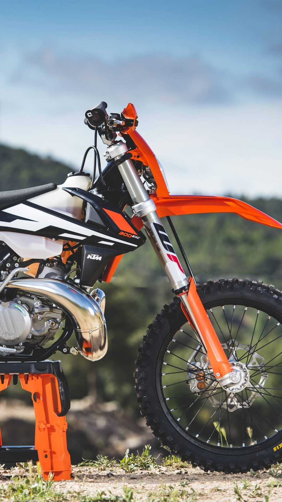 KTM Dirt Bike Wallpapers (33 images) - WallpaperCat