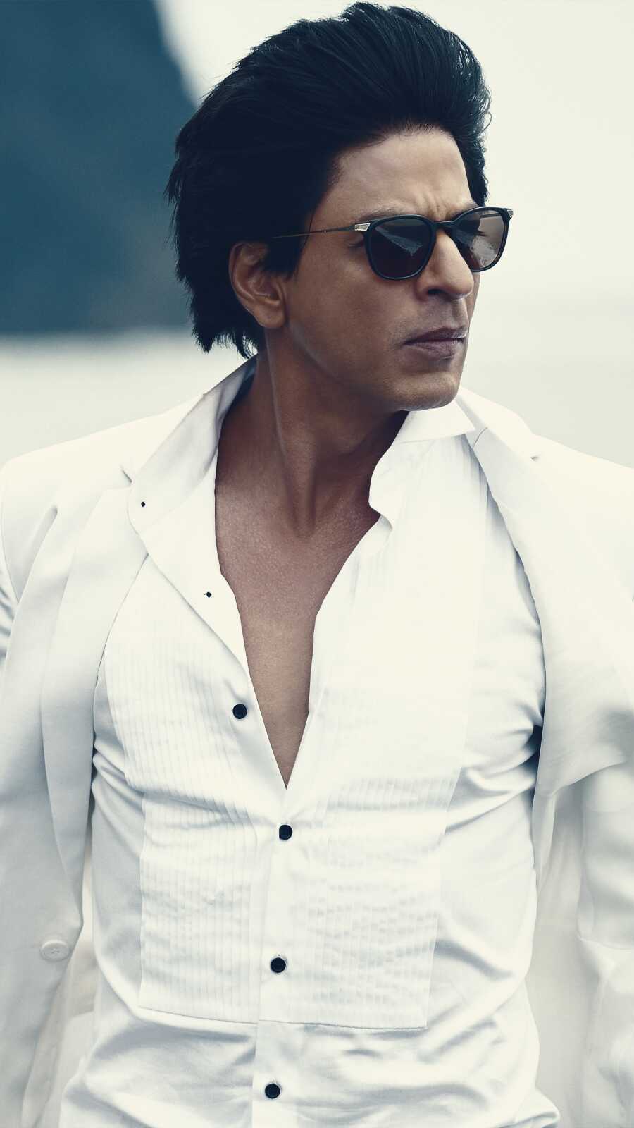 Shah Rukh Khan Wallpapers (35 images) - WallpaperCat