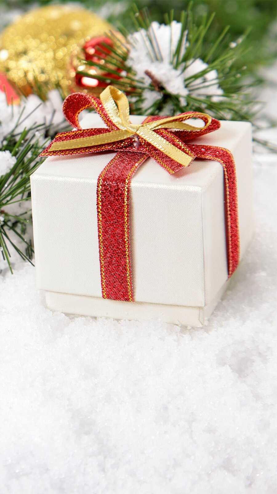 Gifts Wallpapers (47 images) - WallpaperCat