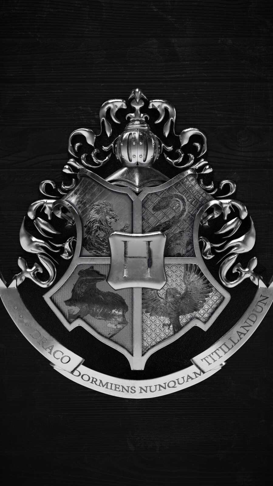 Hogwarts Crest Wallpapers (23 images) - WallpaperCat