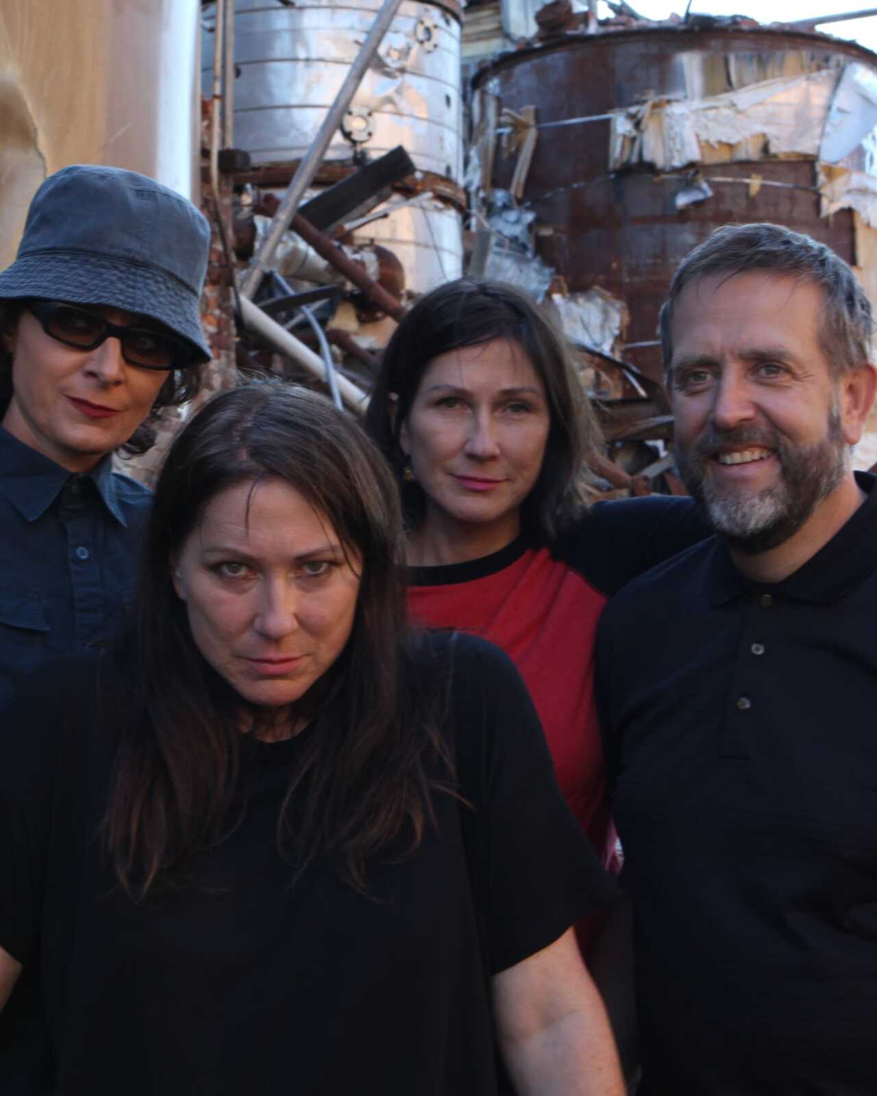 The Breeders (Band) Wallpapers (12 images) - WallpaperCat