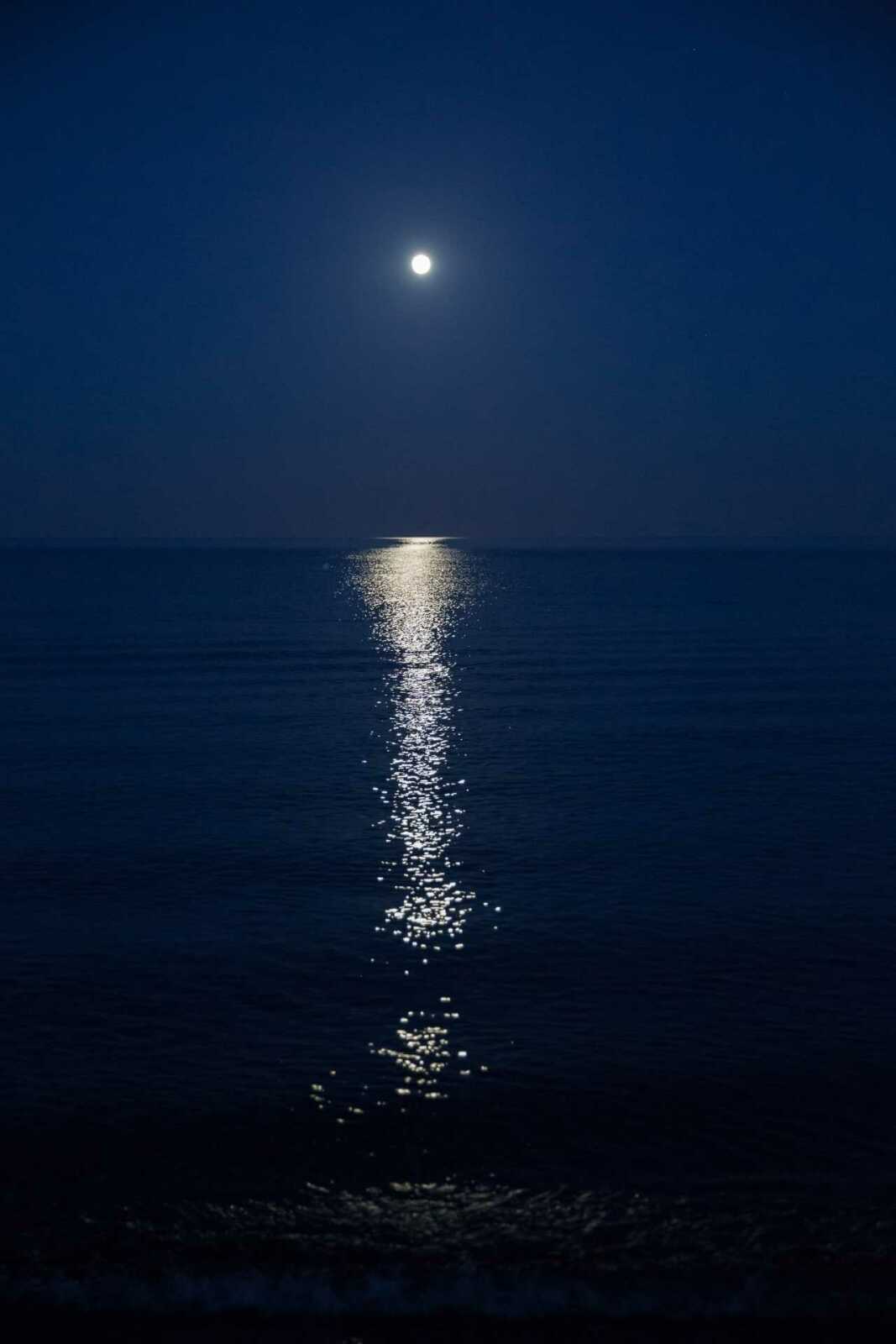 Moonlight Wallpapers (80 images) - WallpaperCat