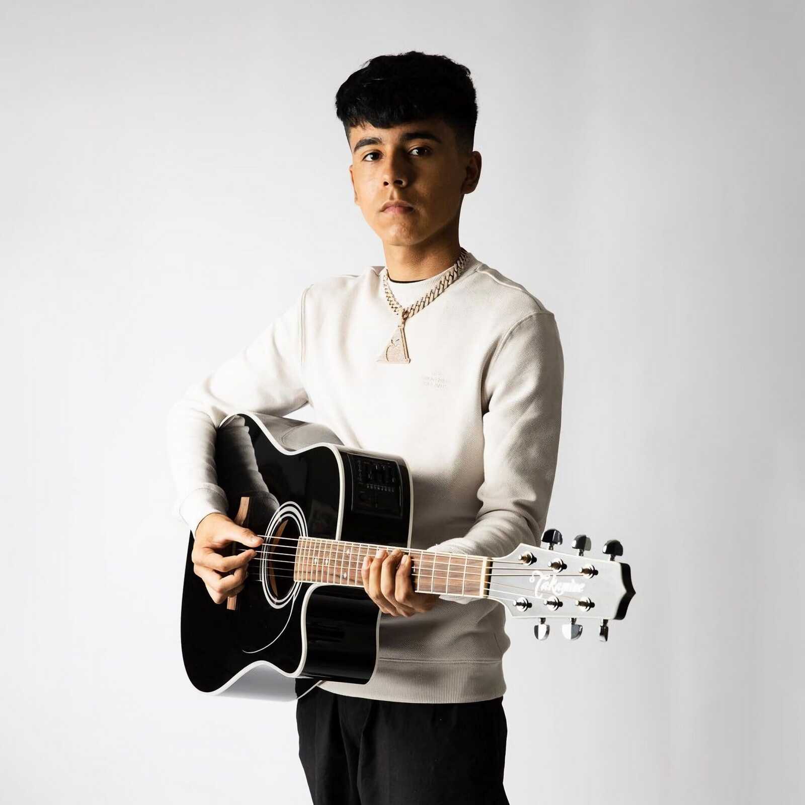 Ivan Cornejo (Singer) Wallpapers (6 images) - WallpaperCat