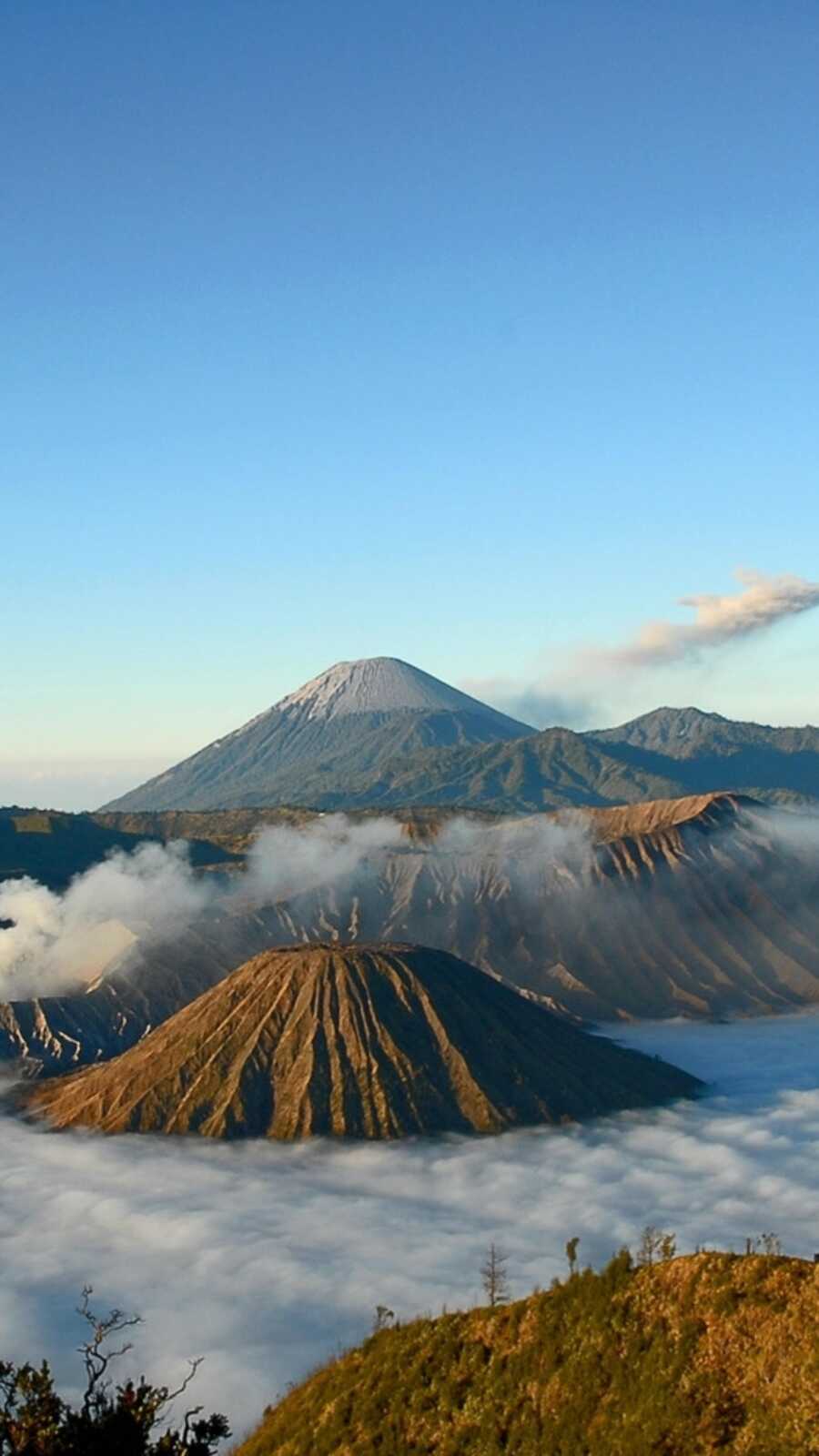 Volcano Wallpapers (137 images) - WallpaperCat