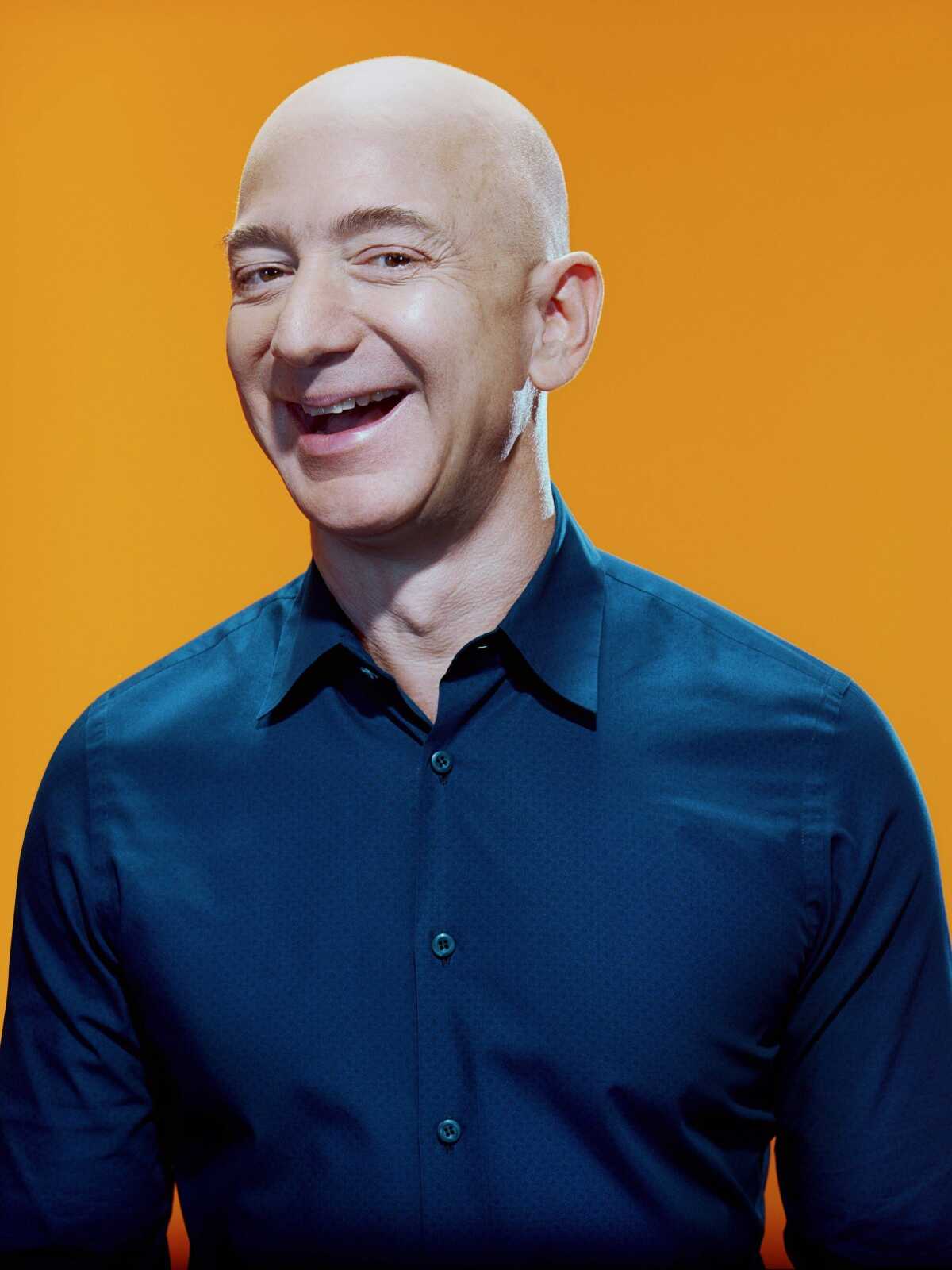 Jeff Bezos Wallpapers (36 images) - WallpaperCat