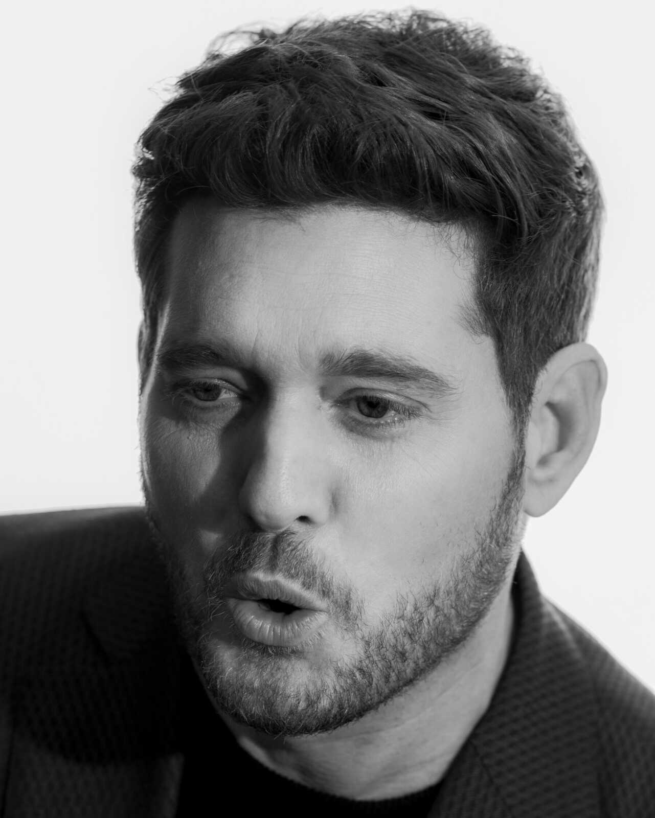 Michael Buble Wallpapers (34 images) - WallpaperCat