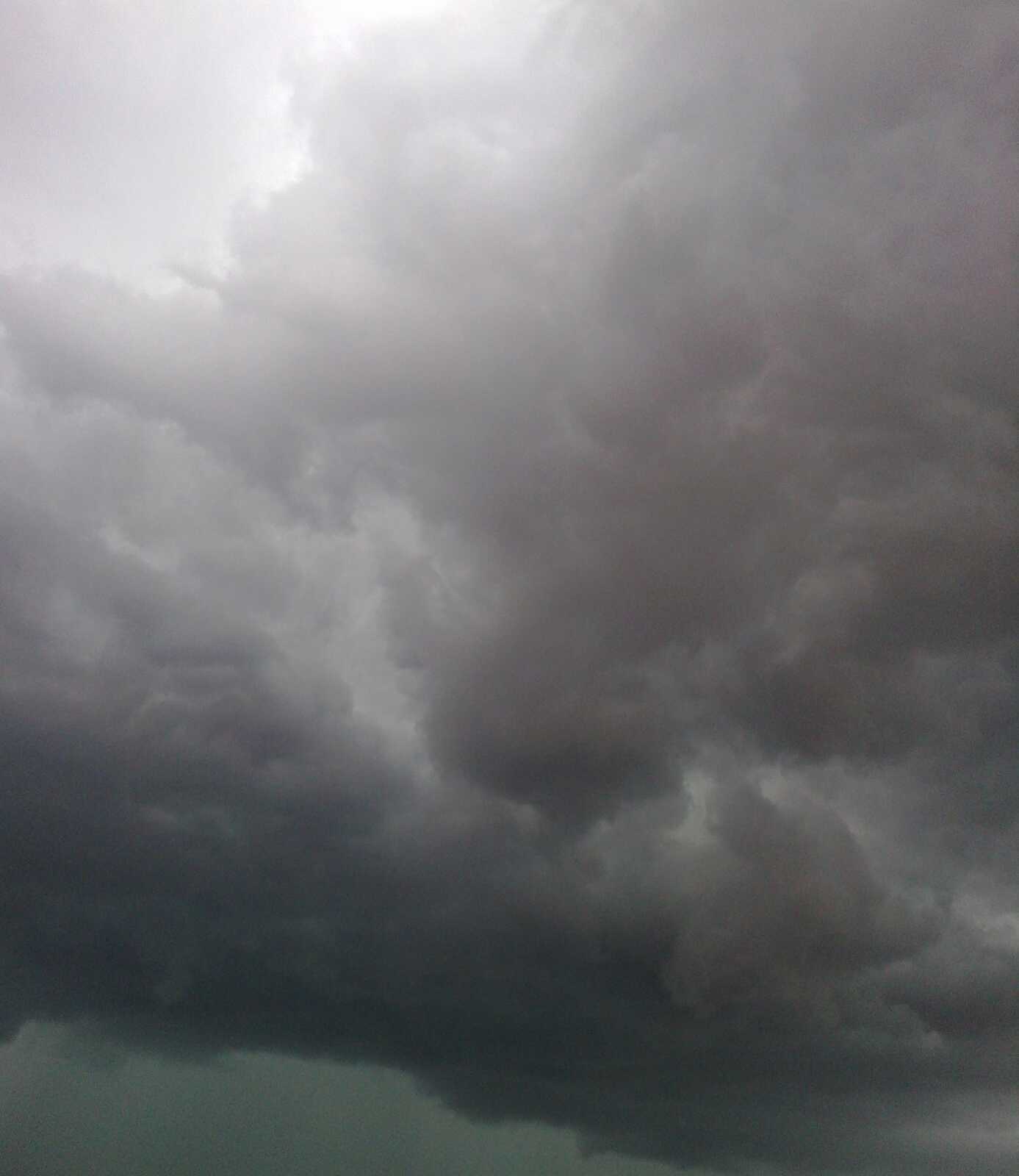 Gray Cloudy Sky Wallpapers (48 images) - WallpaperCat