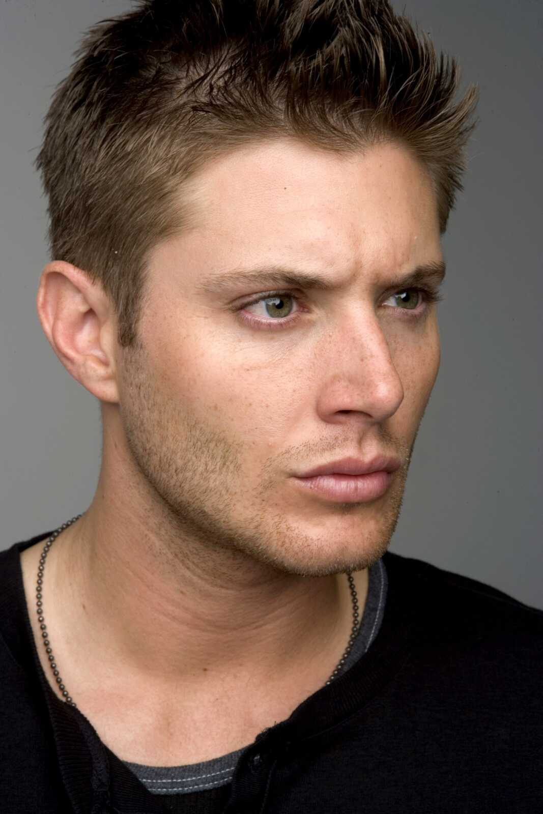Dean Winchester Wallpapers (29 images) - WallpaperCat
