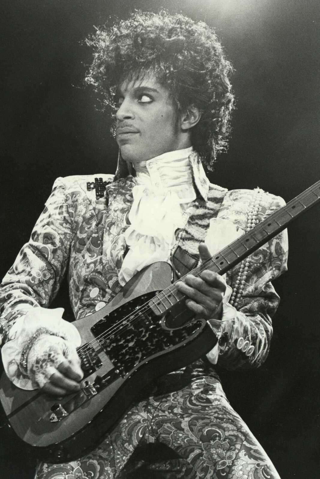 Prince (Singer) Wallpapers (29 images) - WallpaperCat