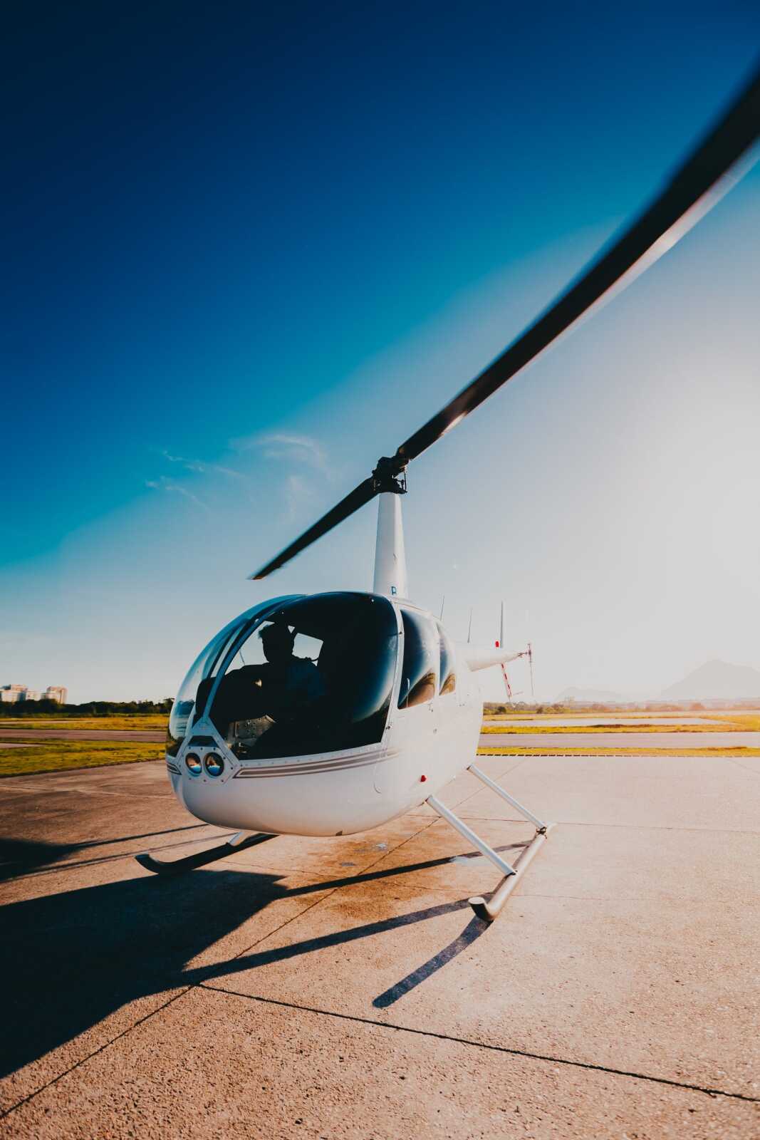 Helicopter Wallpapers (31 images) - WallpaperCat