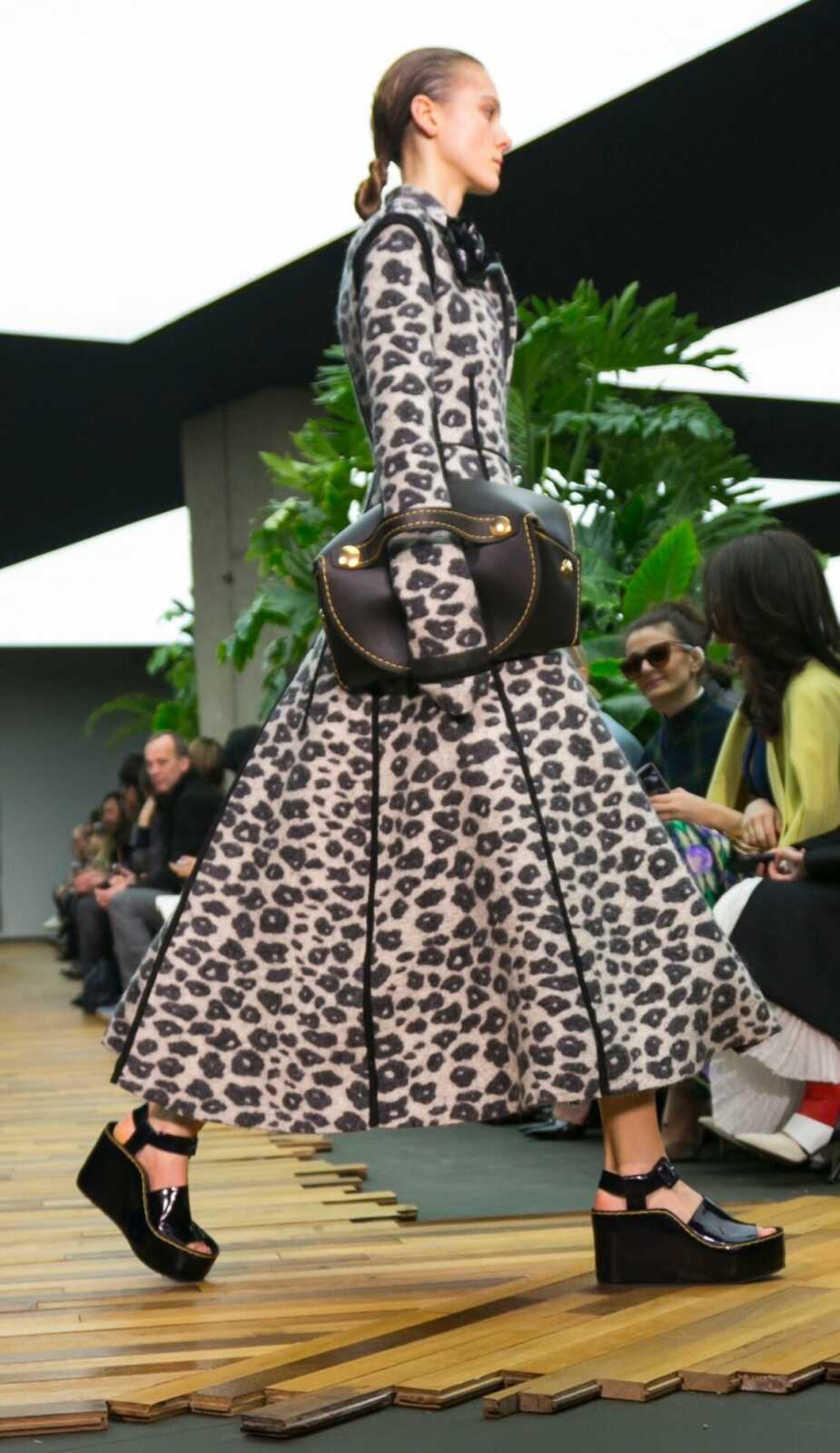 Celine (LVMH) Wallpapers (15 images) - WallpaperCat