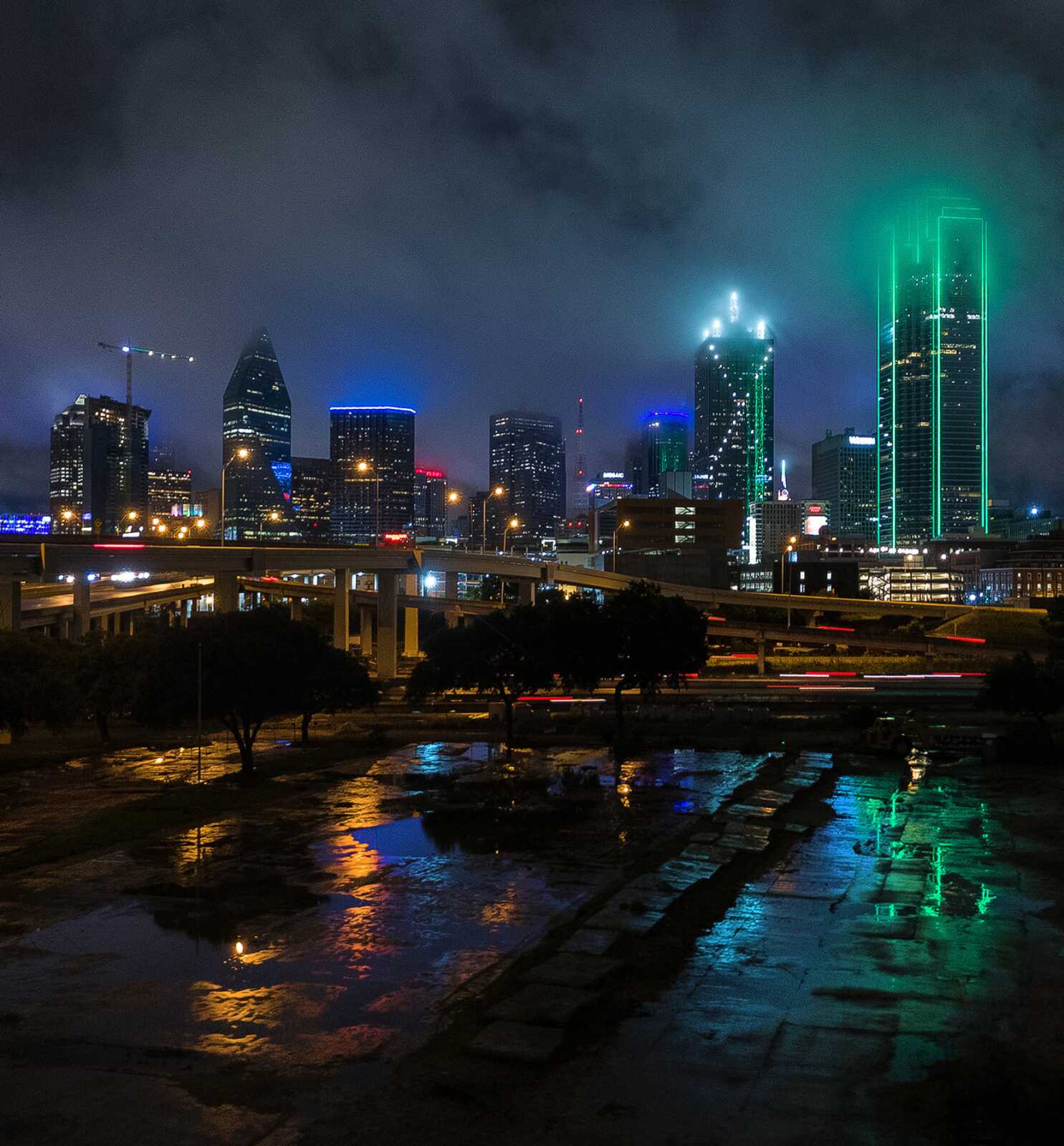 Dallas Skyline at Night Wallpapers (27 images) - WallpaperCat