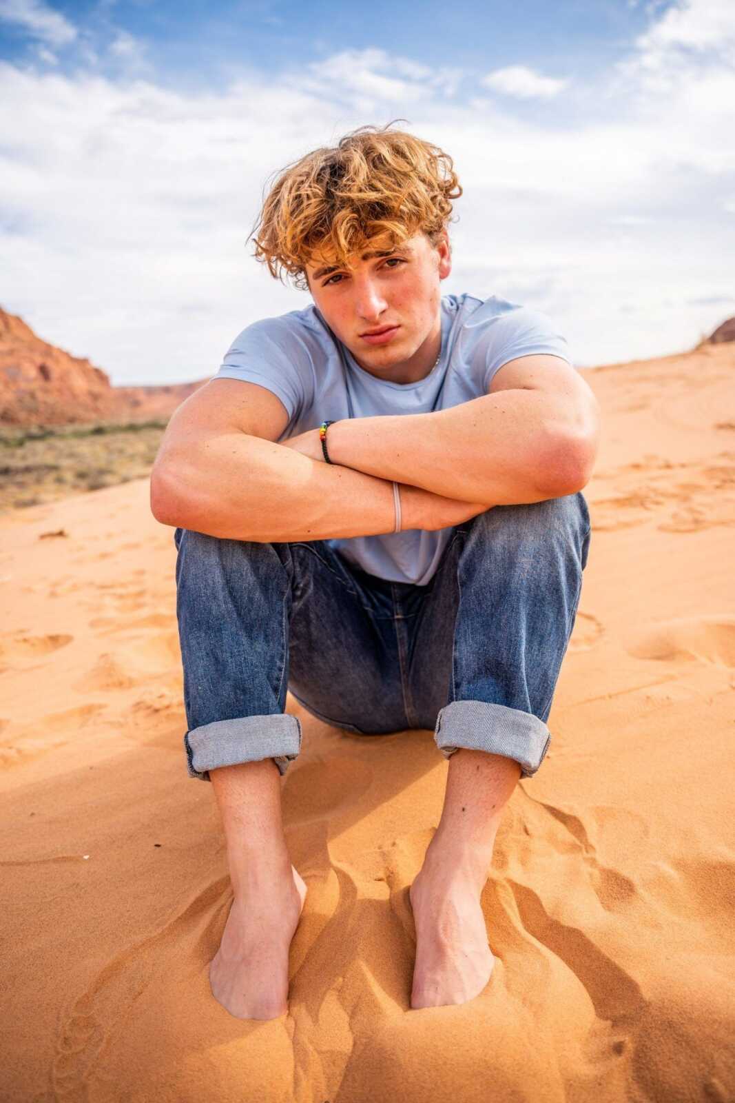 Benson Boone Wallpapers (17 images) - WallpaperCat