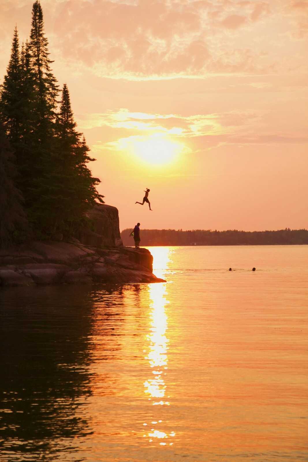 Manitoba Lake Wallpapers (14 images) - WallpaperCat