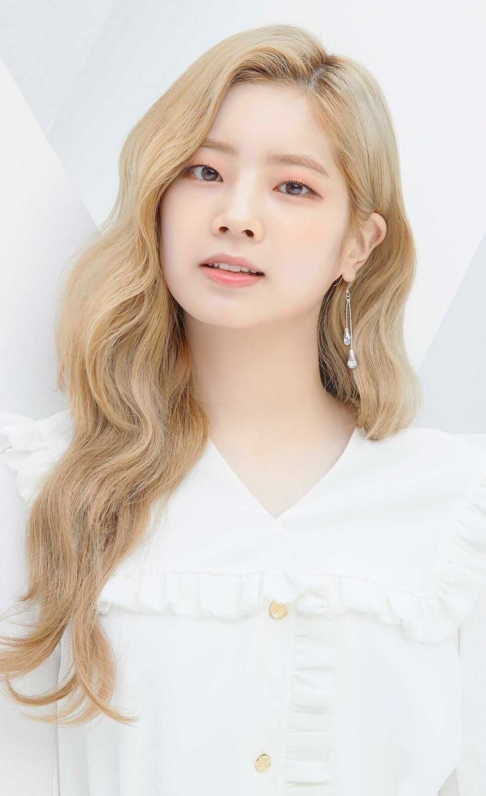 Dahyun (TWICE) Wallpapers (32 images) - WallpaperCat