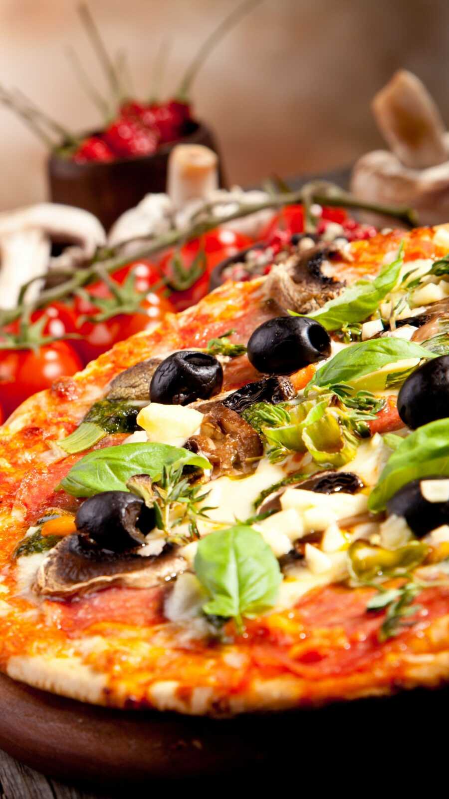 Pizza Wallpapers (64 images) - WallpaperCat