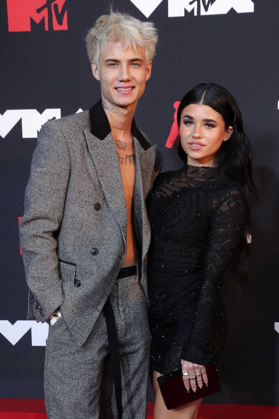 Nessa Barrett Wallpapers (8 images) - WallpaperCat