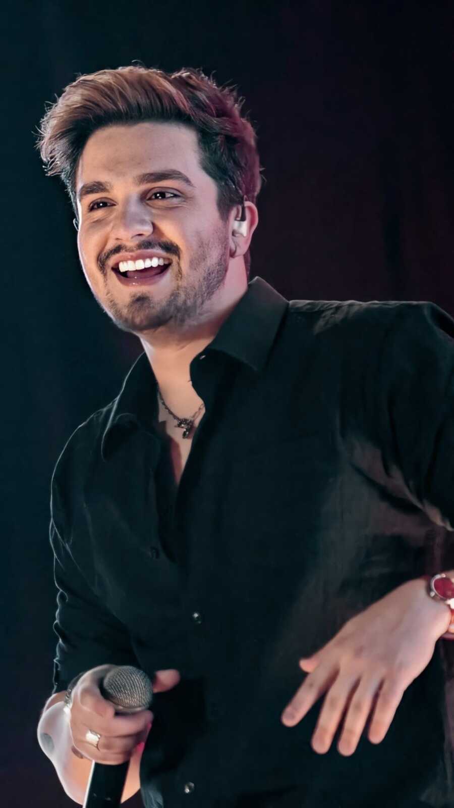 Luan Santana Wallpapers (29 images) - WallpaperCat