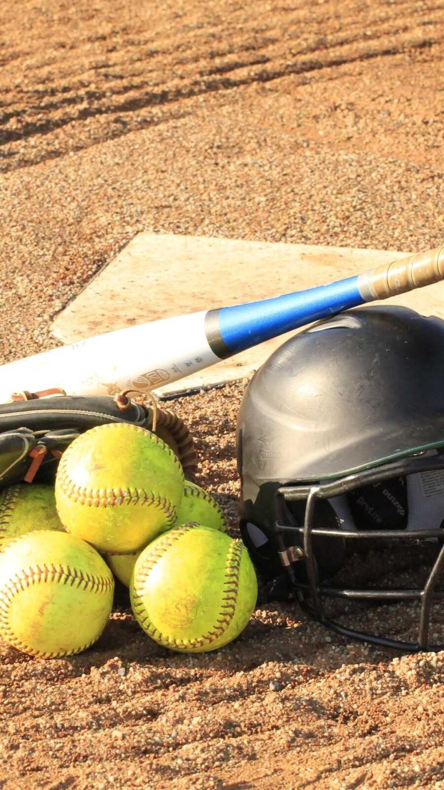 Softball Wallpapers (47 images) - WallpaperCat