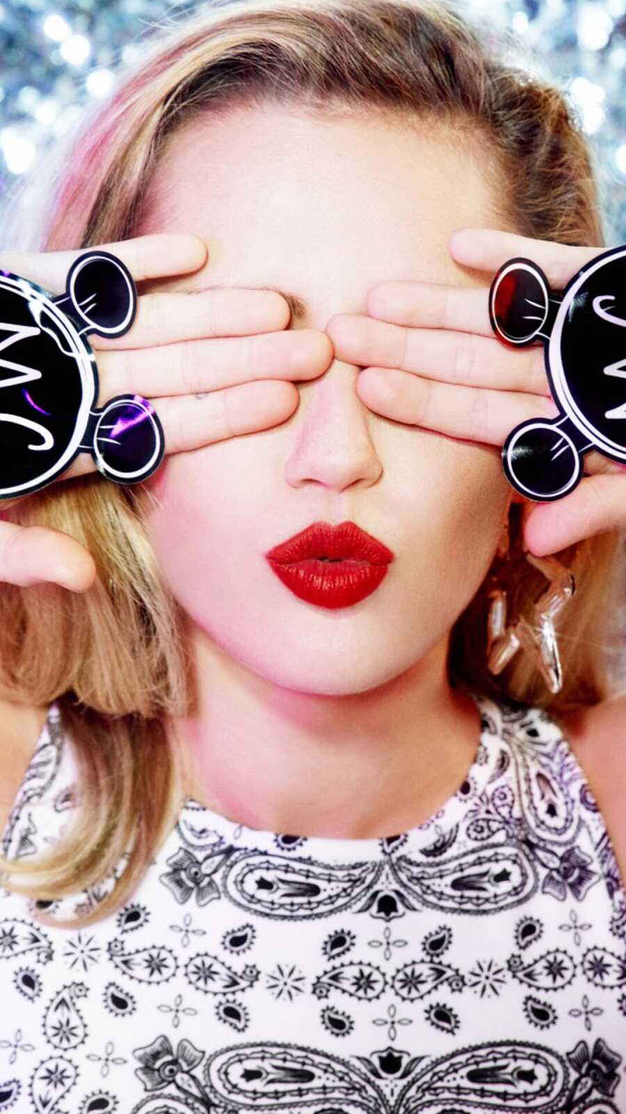 Miley Cirus Wallpapers (44 images) - WallpaperCat